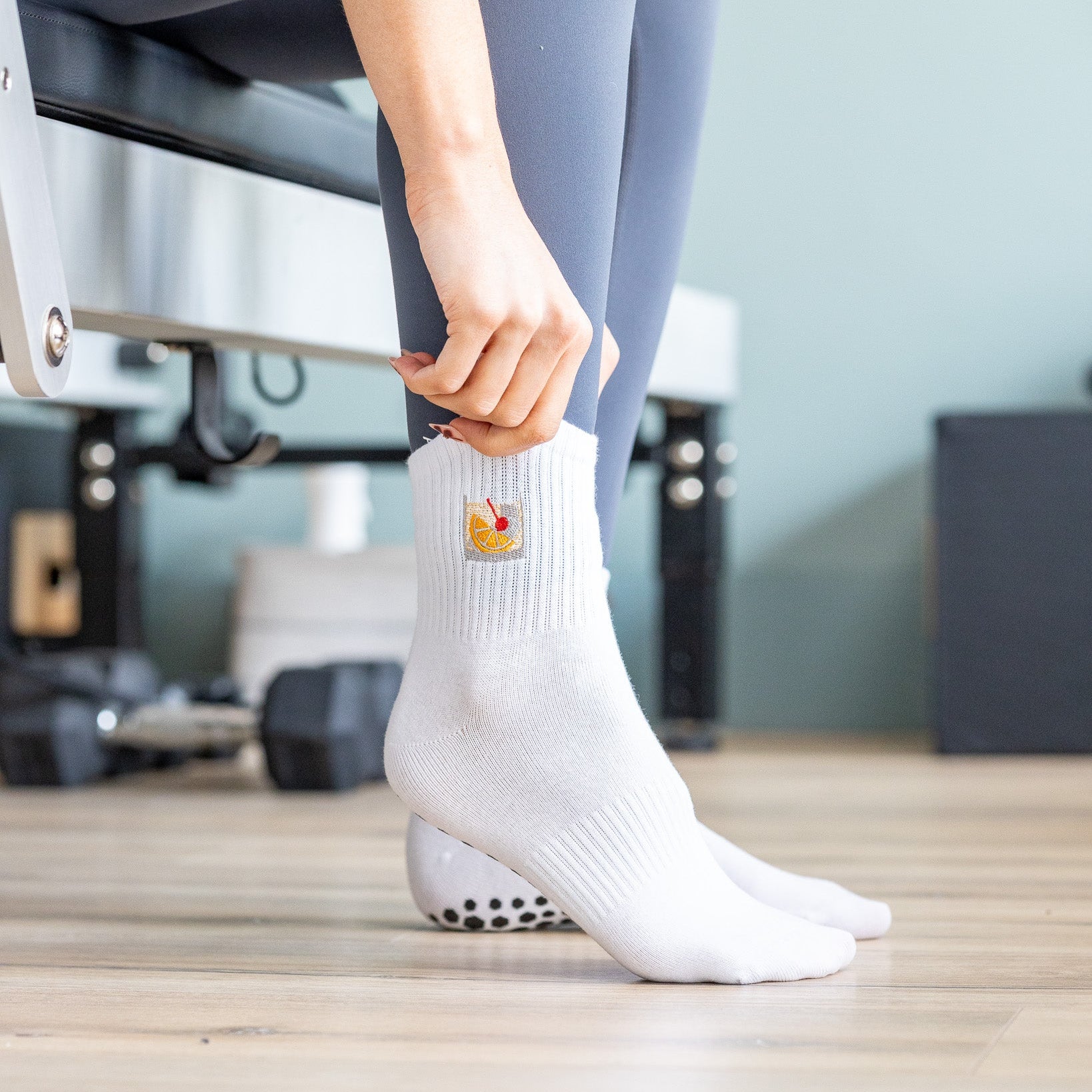 Sunny Sip Grip Socks | Ailínithe Summer Pilates Socks – Ailinithe